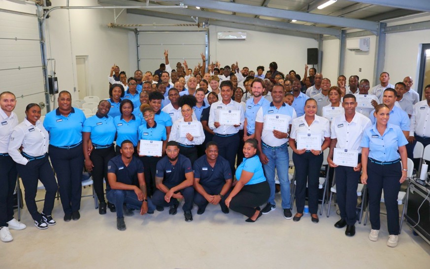 Curaçao Chronicle | TUI BLUE Curaçao Celebrates Graduation of 80 Team ...
